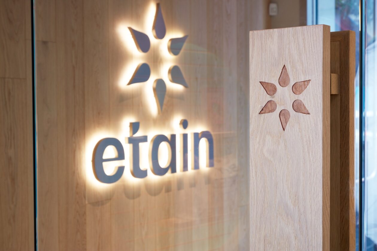 Manhattan Dispensary Etain Engages All Five Senses