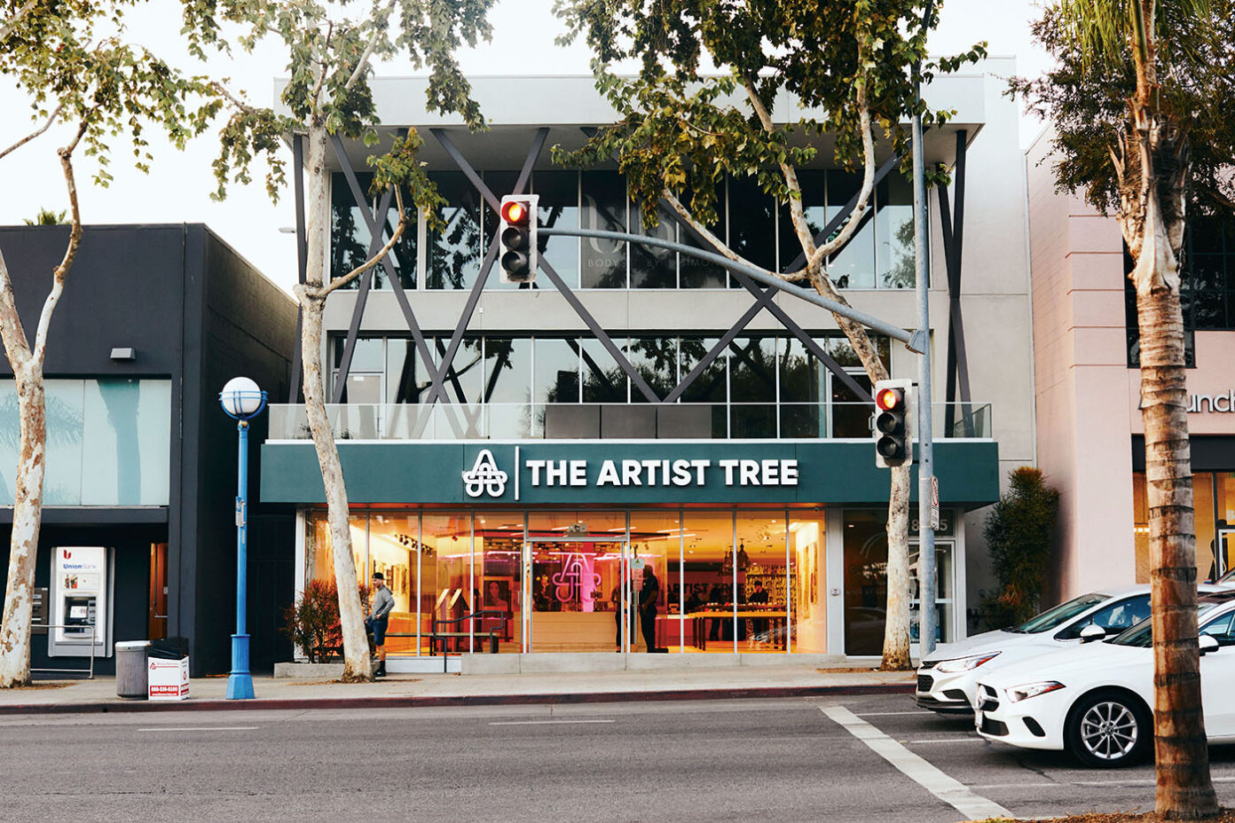 The Artist Tree Revels in Applying an Artistic Touch